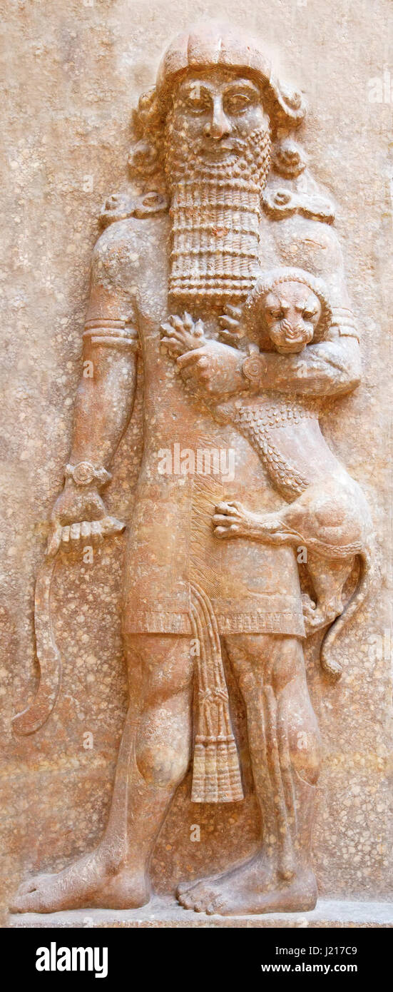 Ancient sumerian stone carving with cuneiform scripting Stock Photo - Alamy