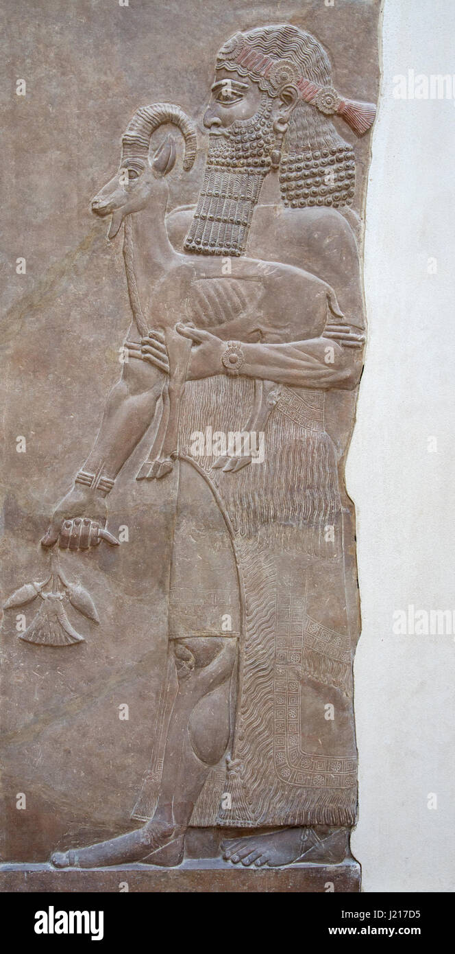 Ancient sumerian stone carving with cuneiform scripting Stock Photo - Alamy