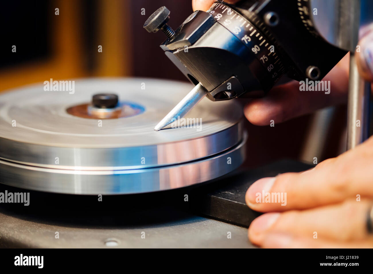 Sharpen knife hi-res stock photography and images - Alamy