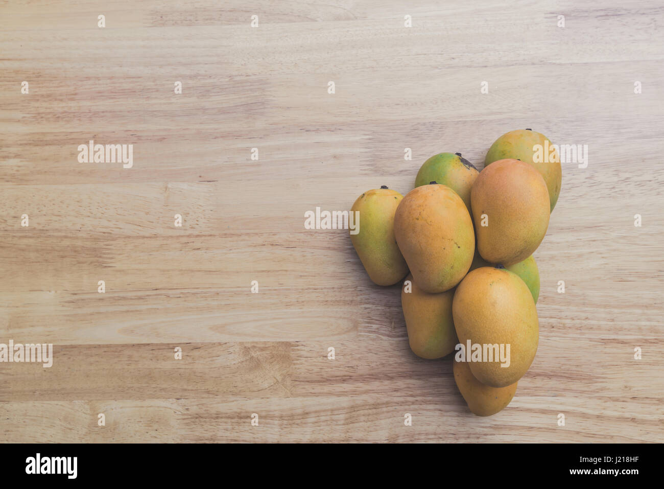 Mango fruit table hi-res stock photography and images - Alamy