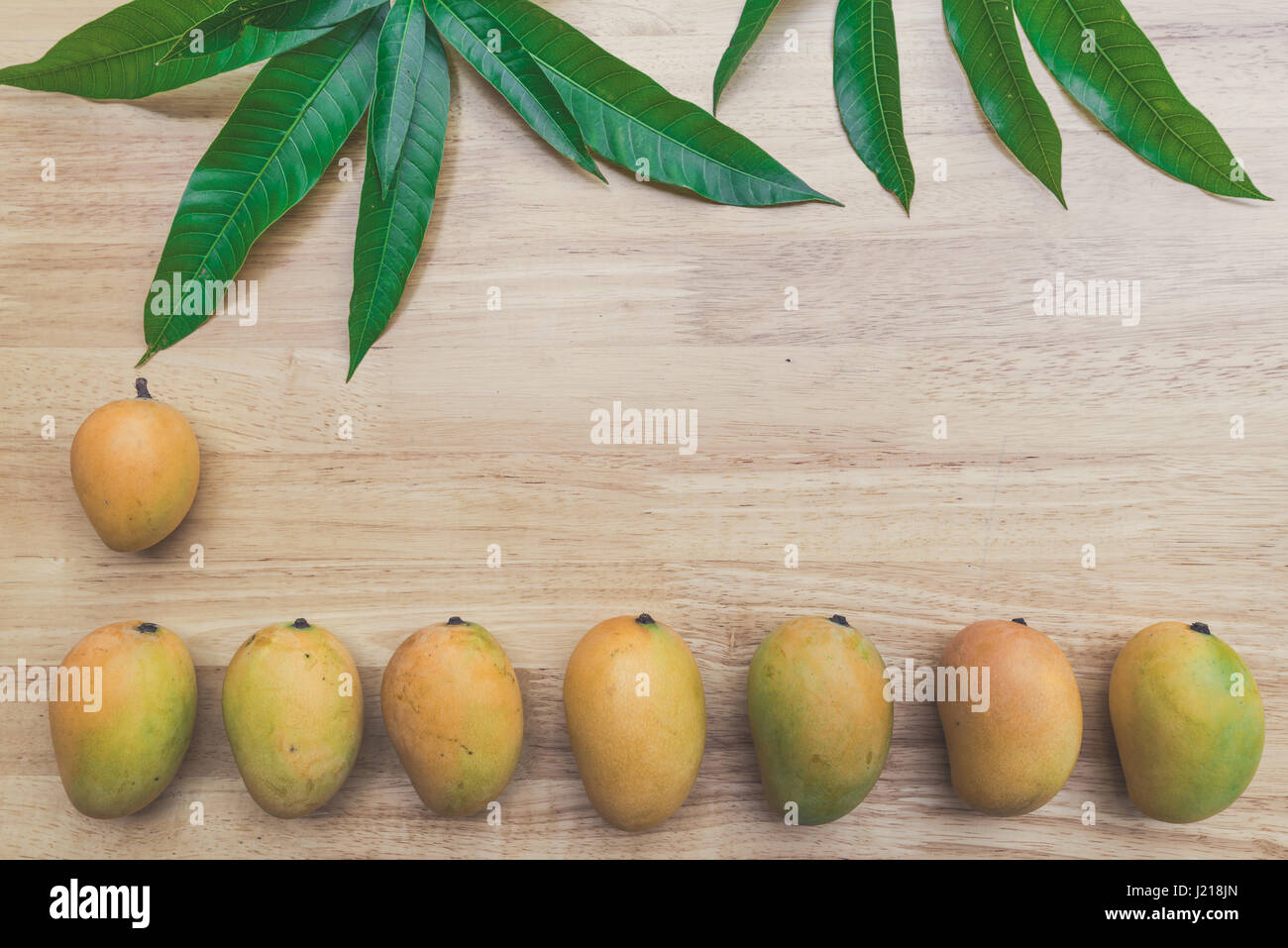 Mango fruit table hi-res stock photography and images - Alamy