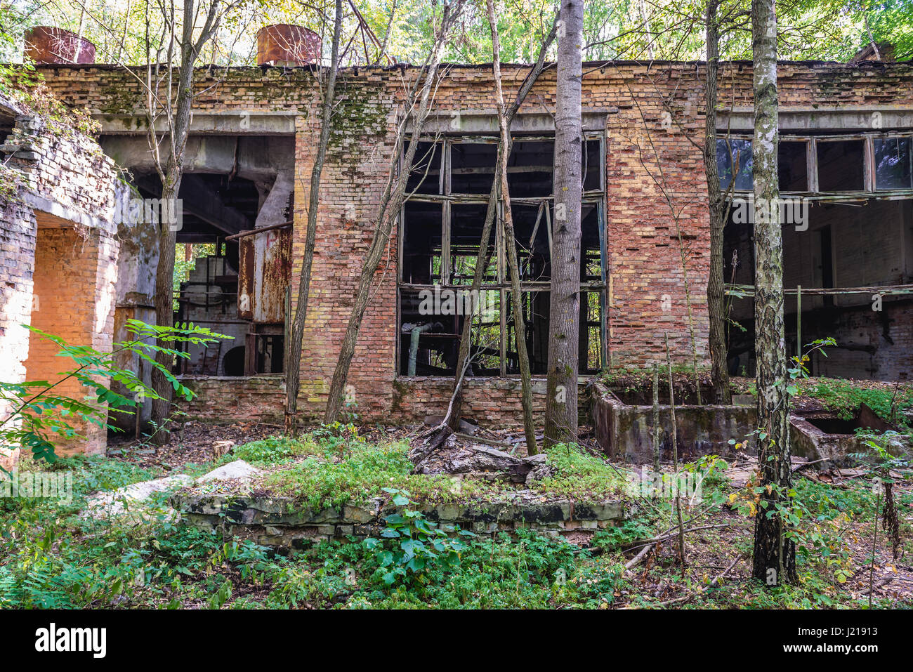 Old building in Chernobyl-2 military base, Chernobyl Nuclear Power ...