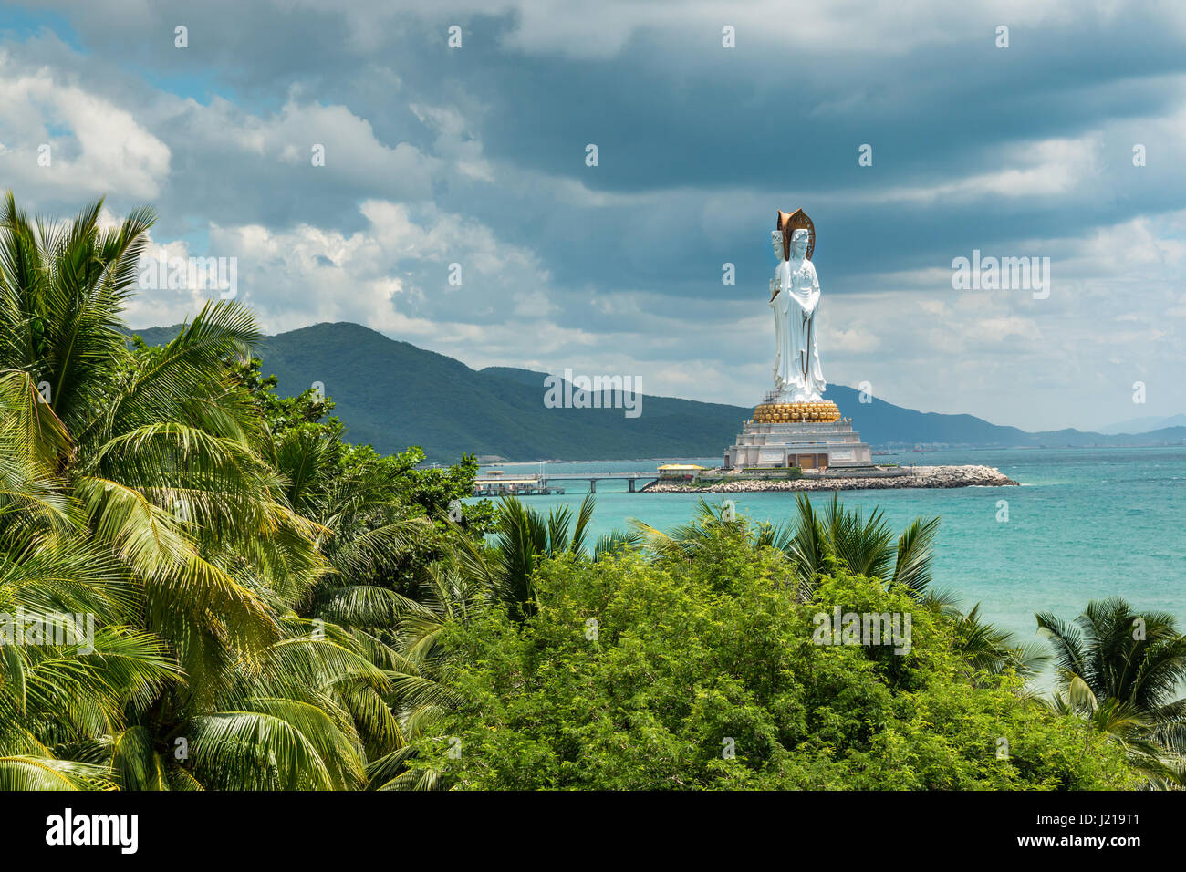 Sanya guanyin statue nanshan buddhism hi-res stock photography and ...