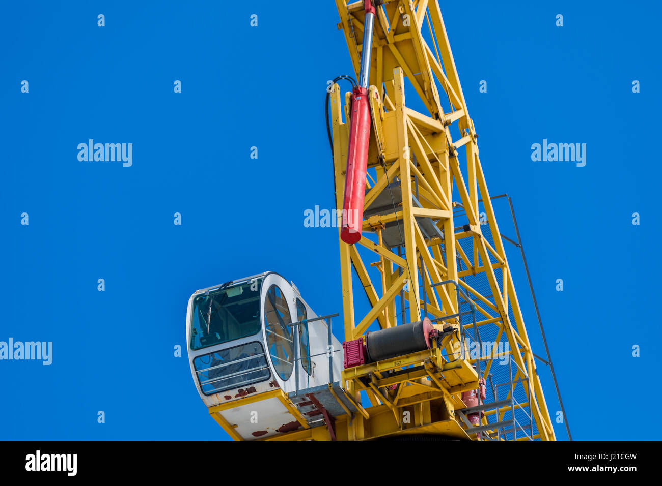 Crane used in construction building hi-res stock photography and images ...