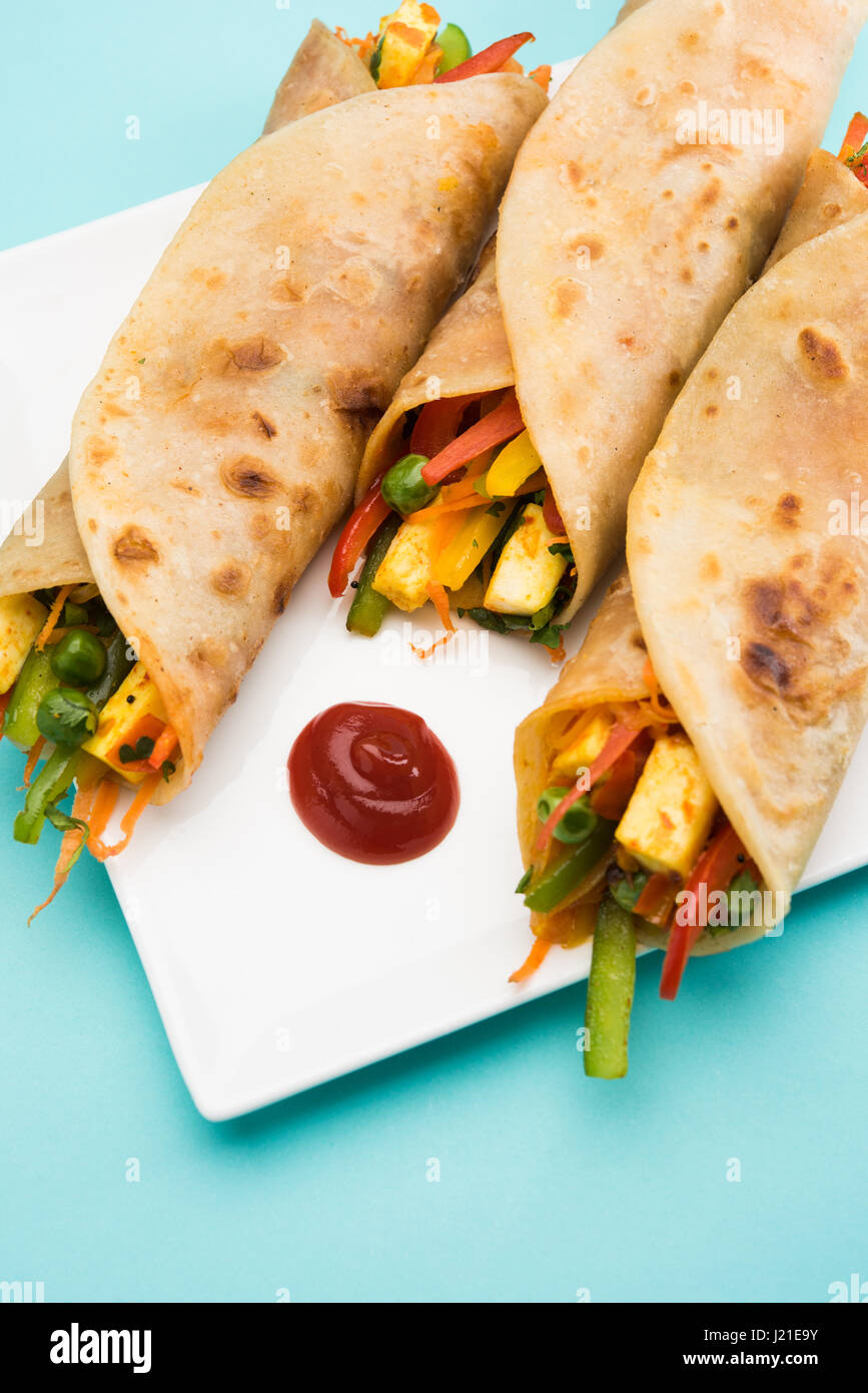 Paneer roll hi-res stock photography and images - Alamy