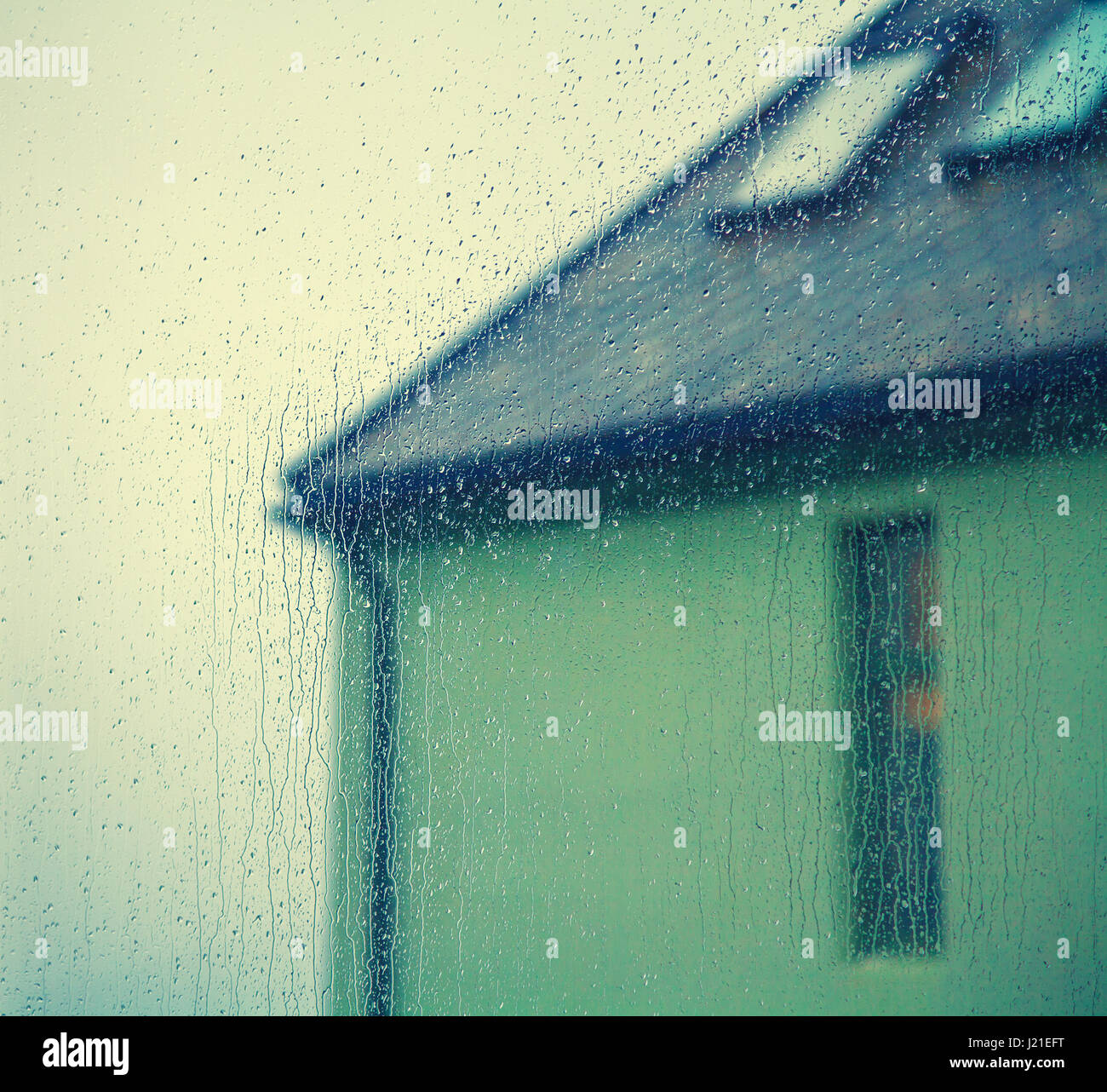 Raindrop glass wall hi-res stock photography and images - Alamy