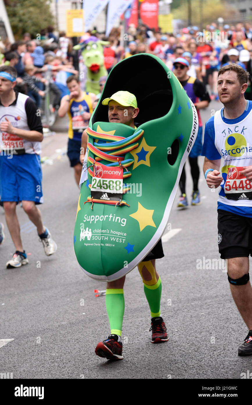 Fun runners in the 2017 London Marathon. The masses of fun runners ...