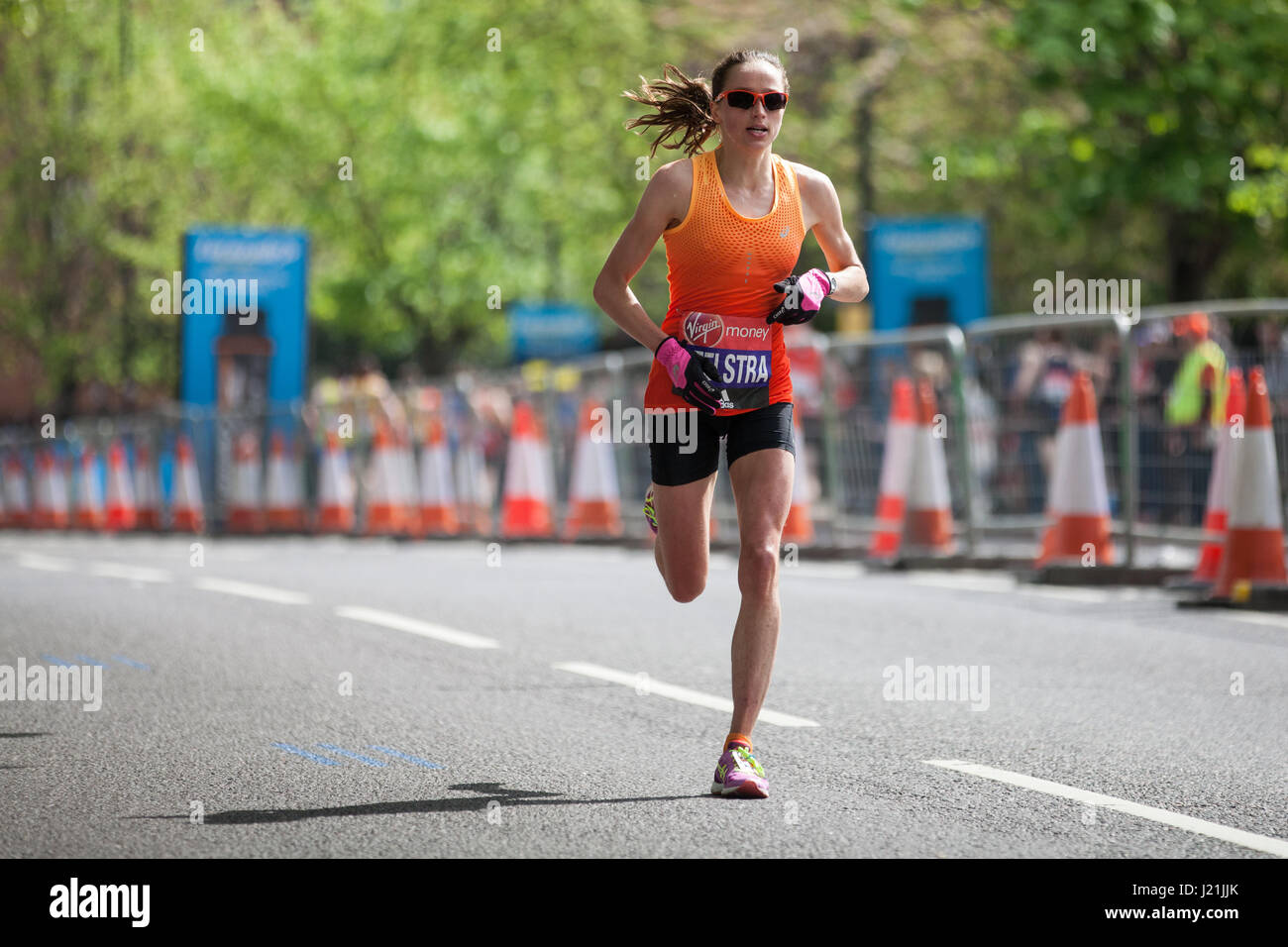 Elite women long distance runner High Resolution Stock Photography and ...