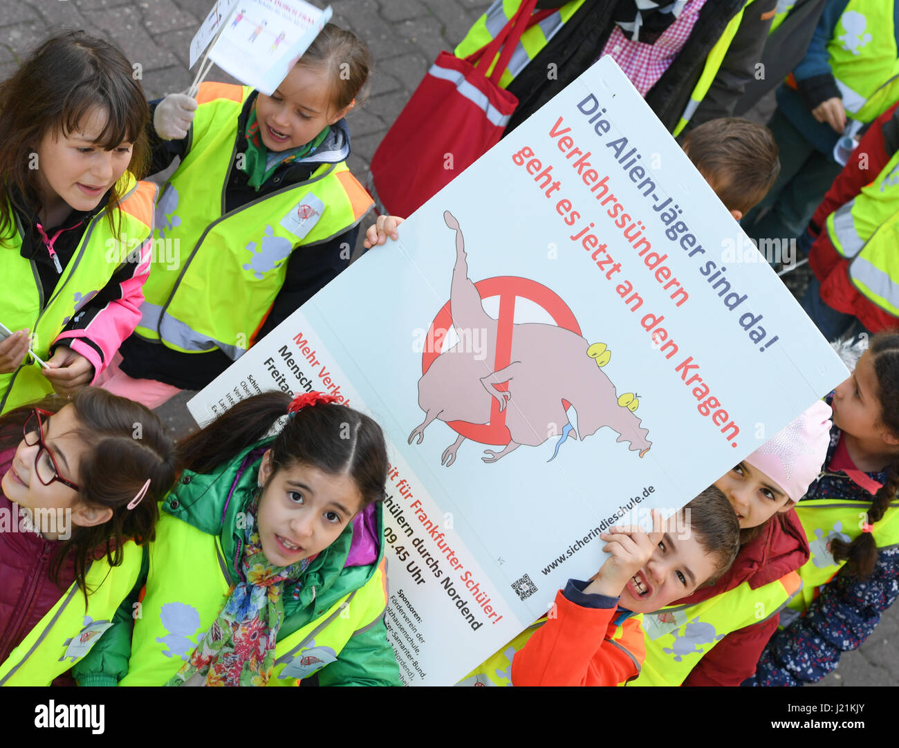 Alien parents hi-res stock photography and images - Alamy