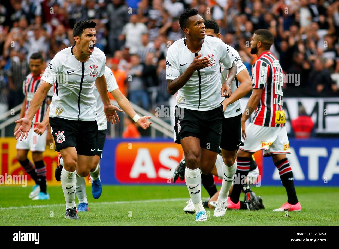 Sao Paulo, Brazil. 23rd Apr, 2017. CORINTHIANS X SÃO PAULO FC ...
