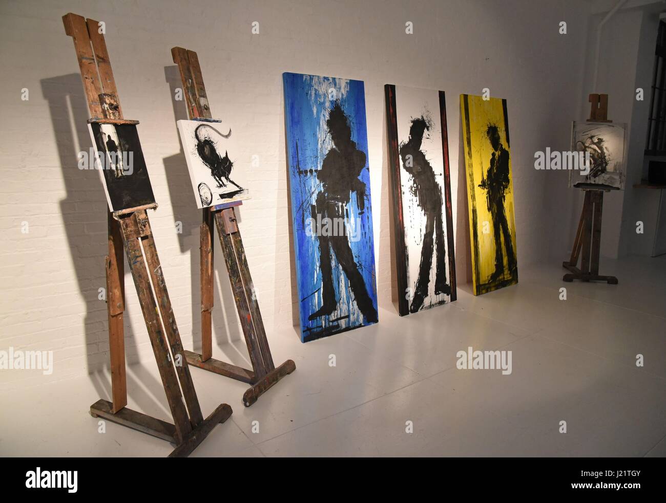 New York, NY, USA. 23rd Apr, 2017. Richard Hambleton Gallery atmosphere in attendance for Red ...