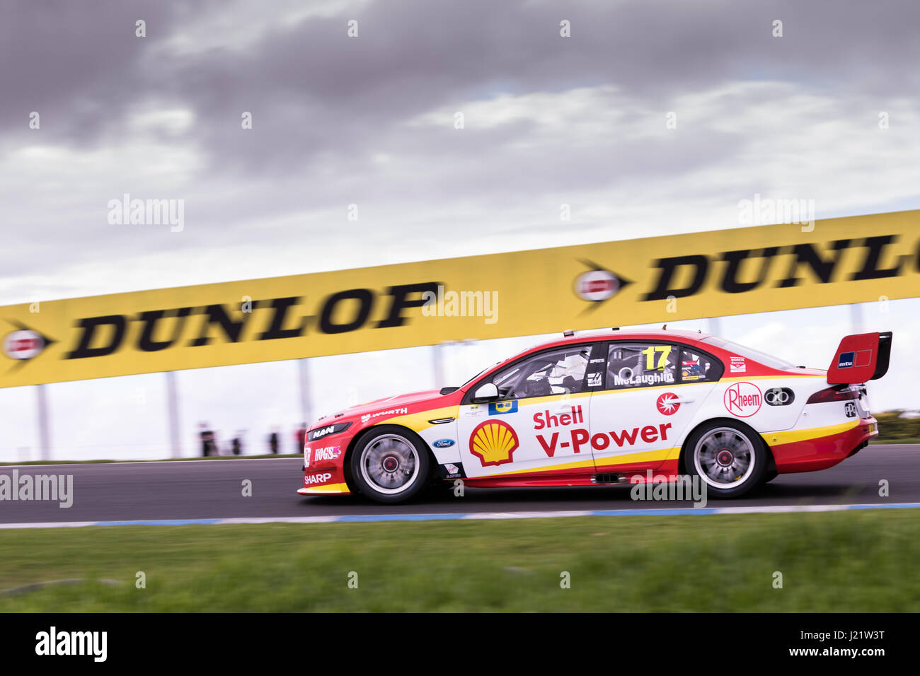 Shell v power racing hi-res stock photography and images - Alamy
