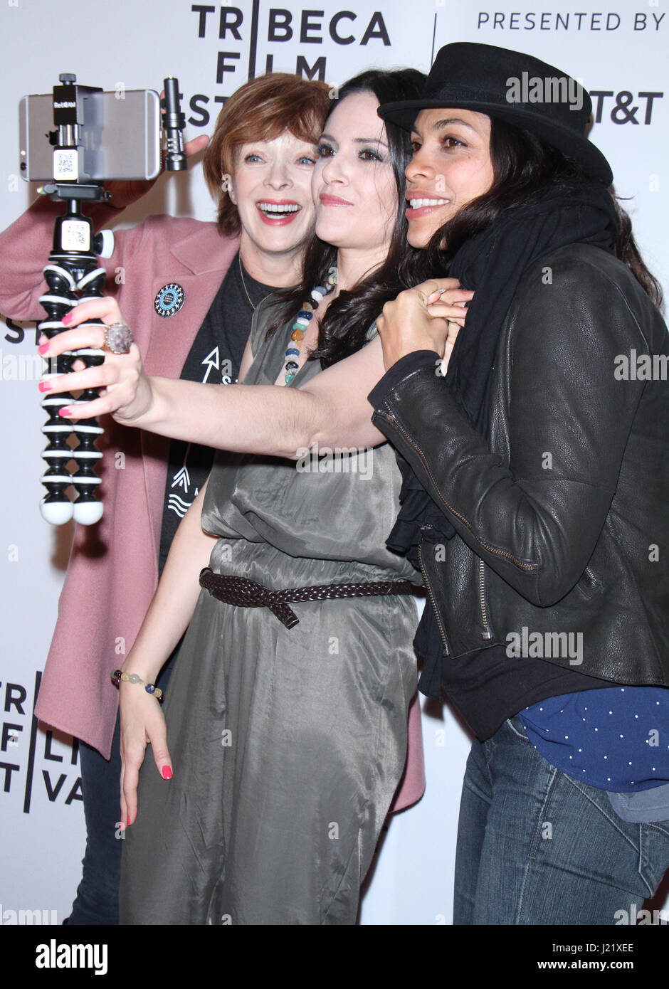 Nomiki konst hi-res stock photography and images - Alamy