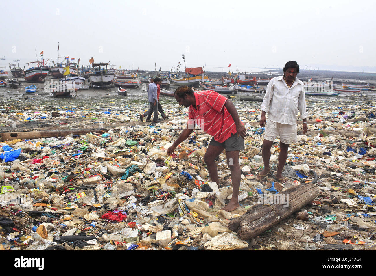 Mumbai coastal road project hi-res stock photography and images - Alamy