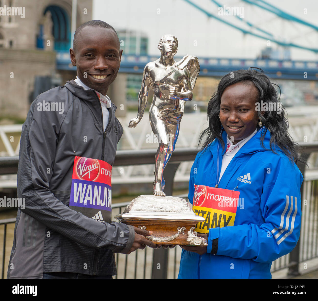 London marathon elite womens photocall tower hotel hi-res stock ...