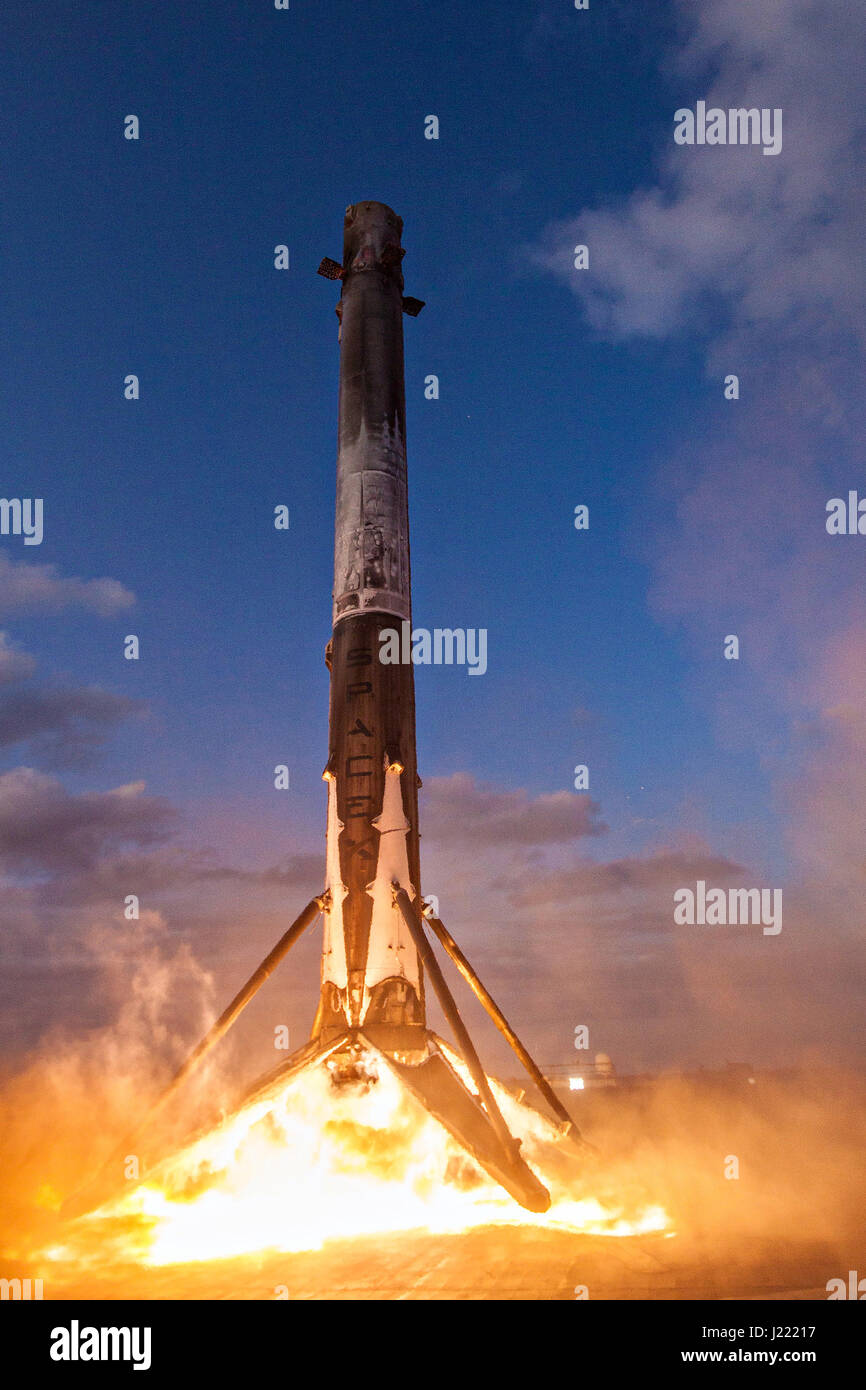 The SpaceX reused Falcon 9 first stage rocket successfully returns to ... The SpaceX reused Falcon 9 first stage rocket successfully returns to ...