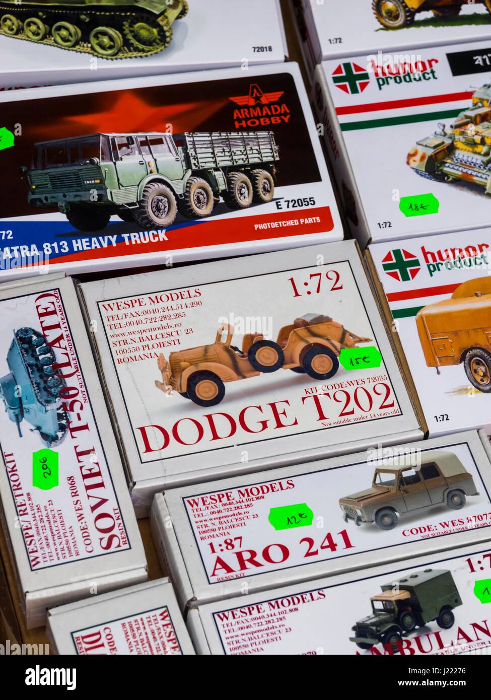 1 72 scale plastic model kits hi-res stock photography and images - Alamy