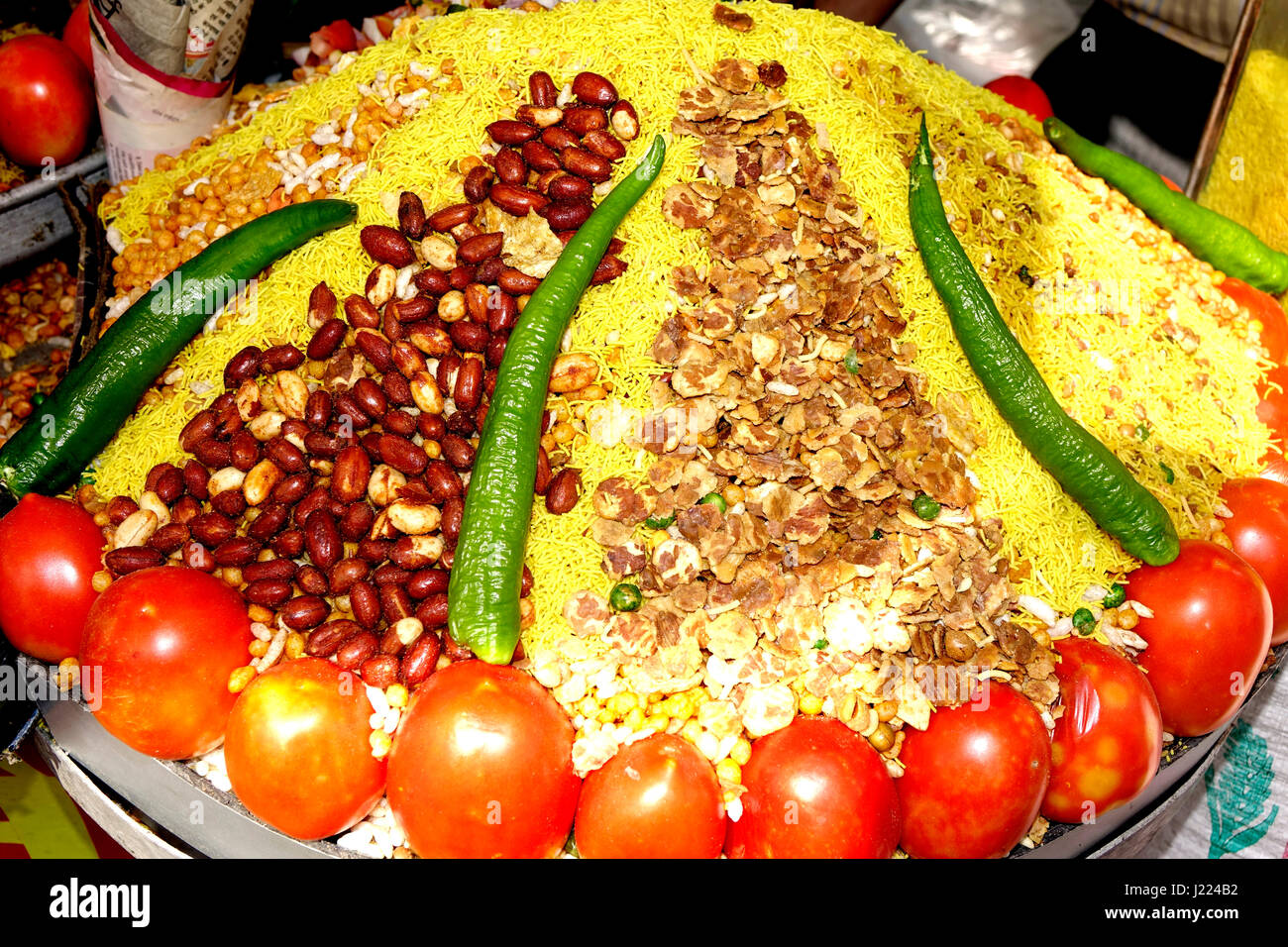 India junk food hi-res stock photography and images - Alamy
