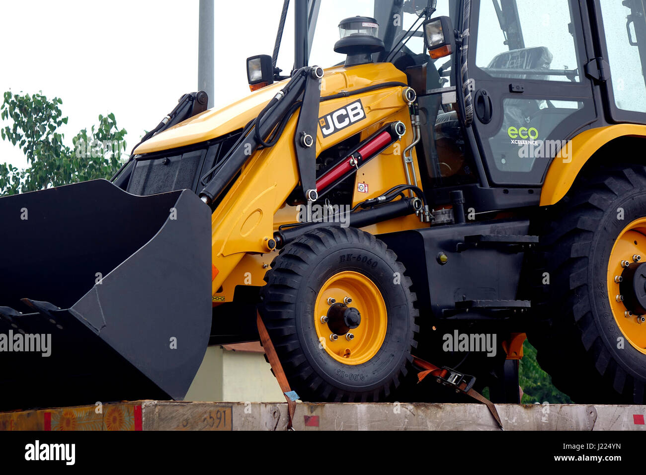 Earth Mover Caterpillar Working Construction High Resolution Stock ...