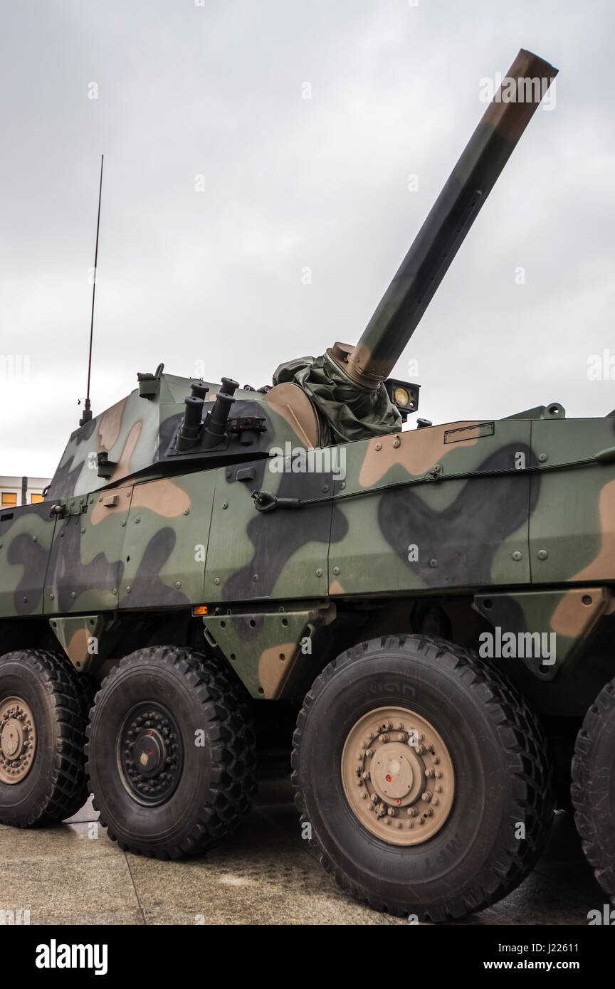 120 mm mortar hi-res stock photography and images - Alamy