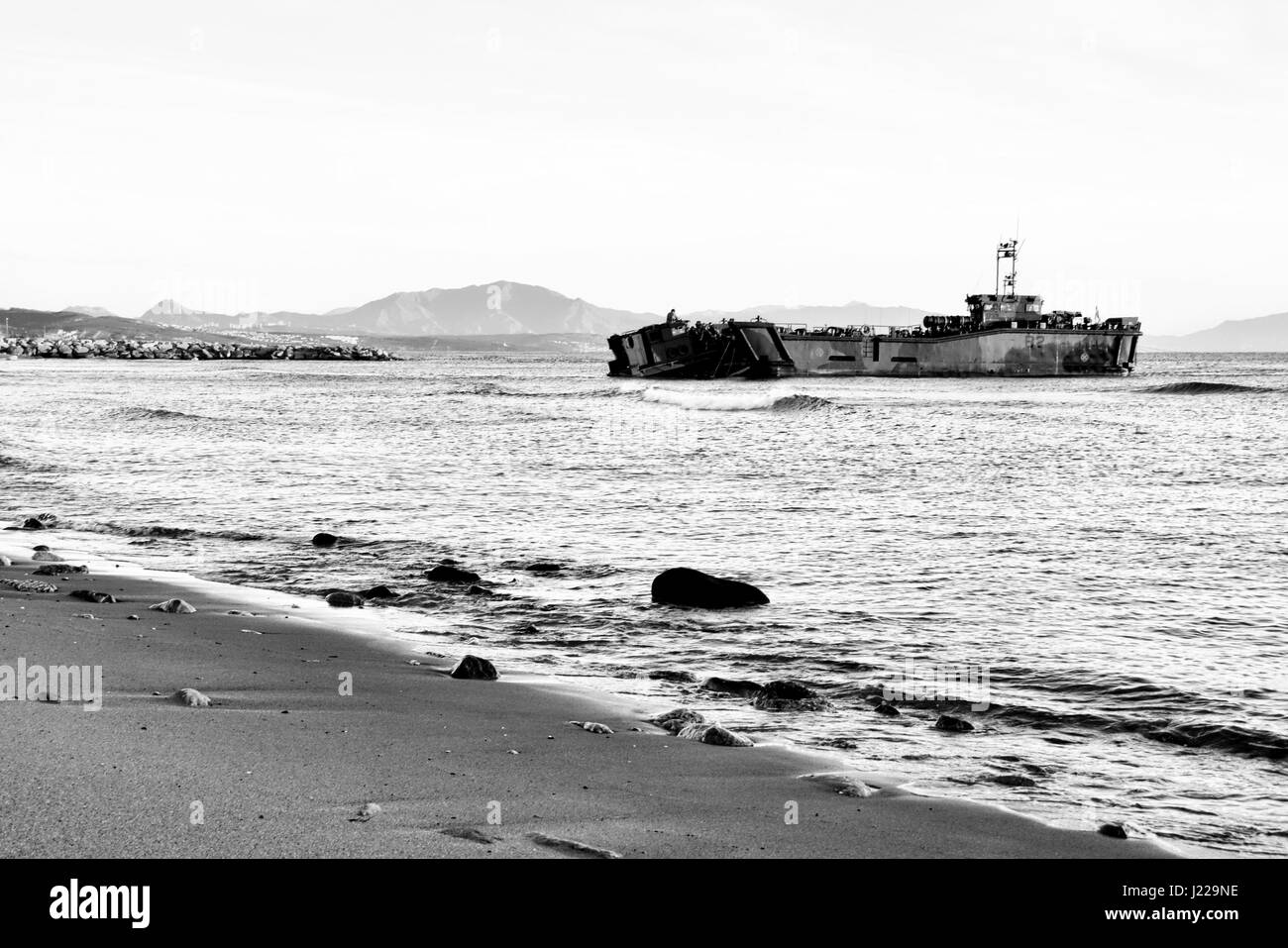British amphibious tanks hi-res stock photography and images - Alamy