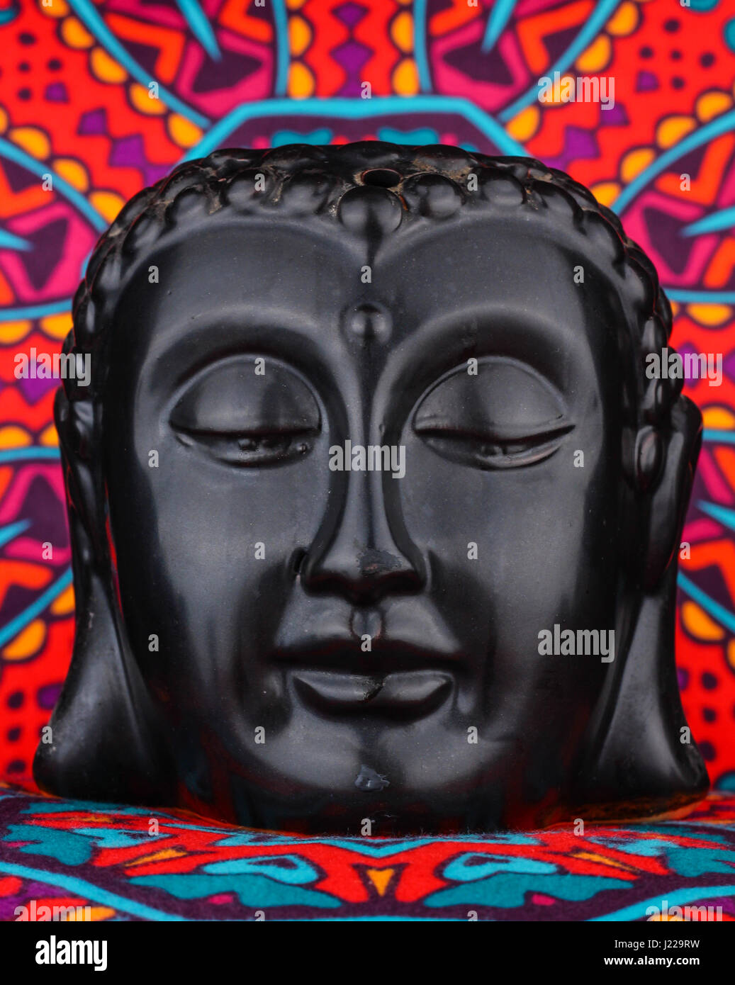 Colorfull statue hi-res stock photography and images - Alamy