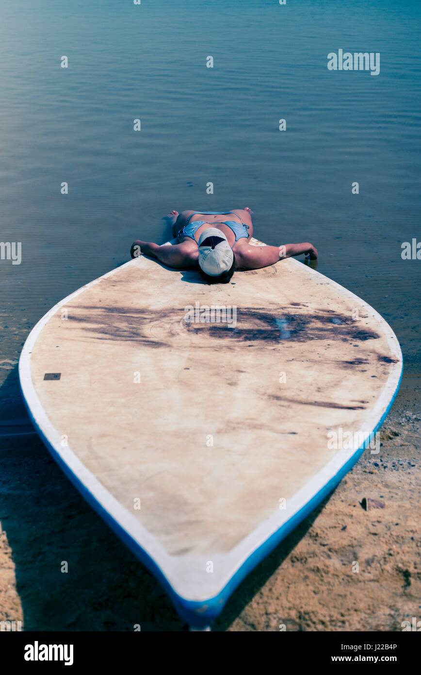 Sunbathing at the Dead Sea Stock Photo - Alamy