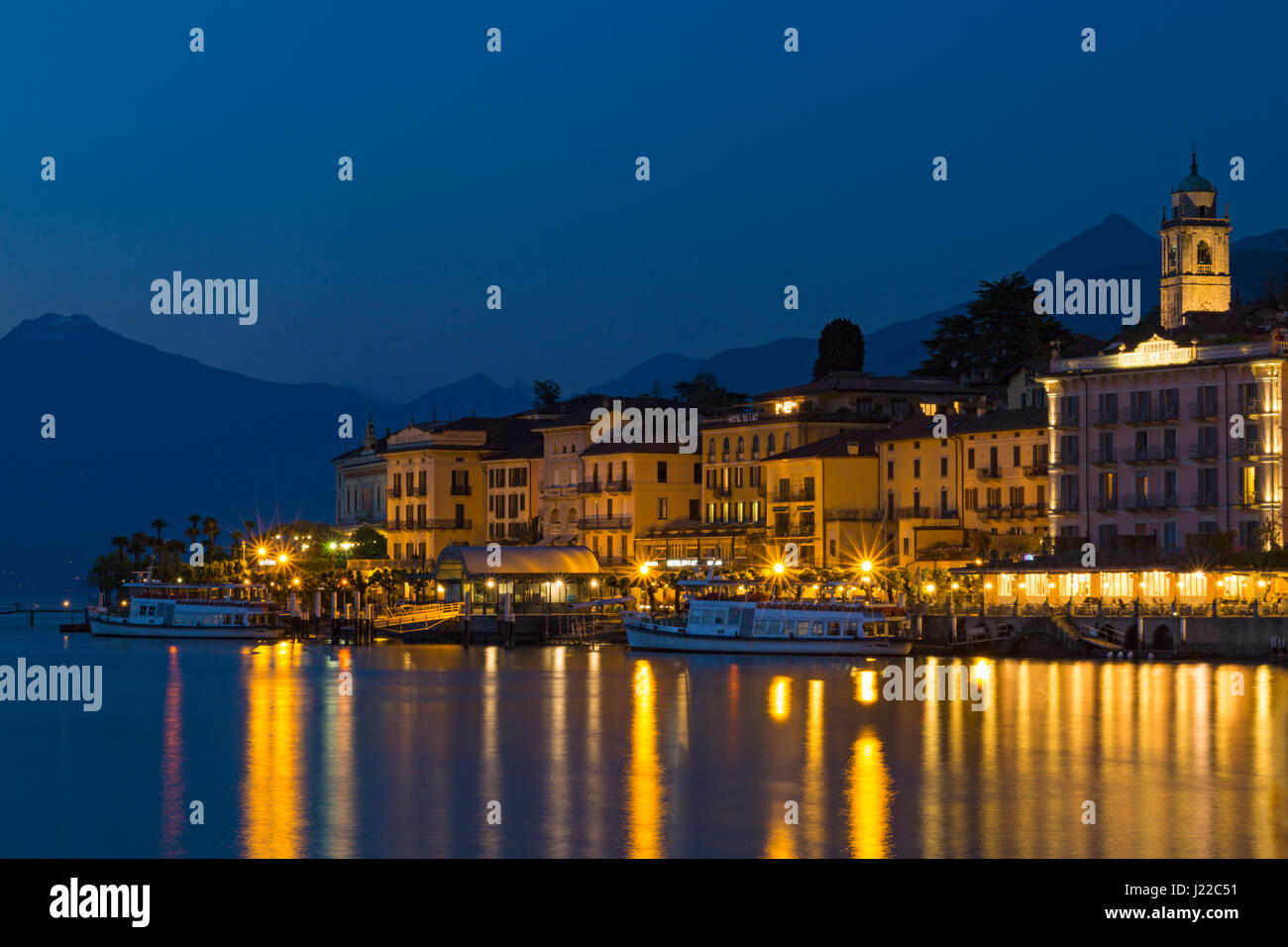 Bellagio lake como promenade hi-res stock photography and images - Alamy