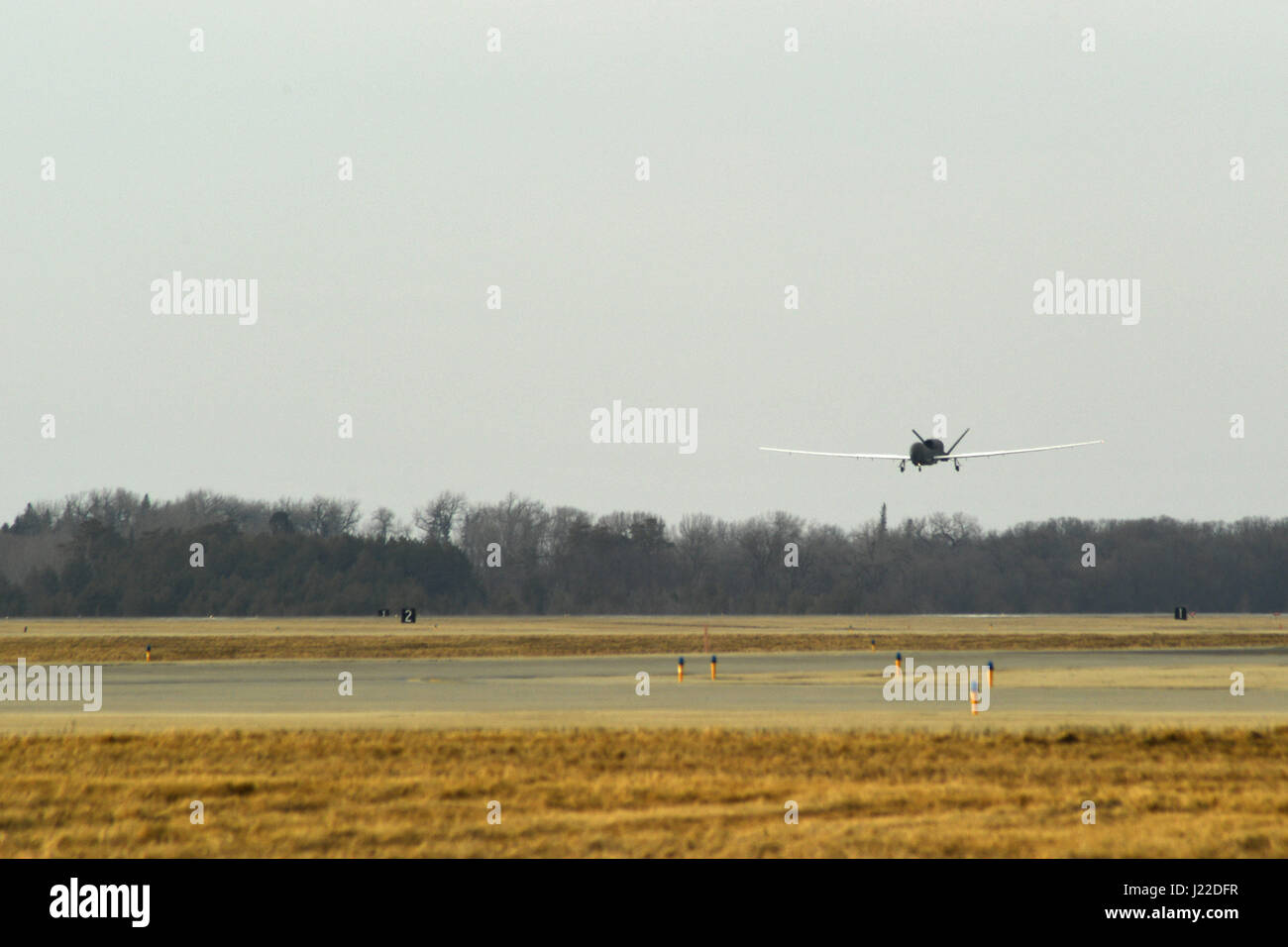 319 abw airmen hi-res stock photography and images - Alamy