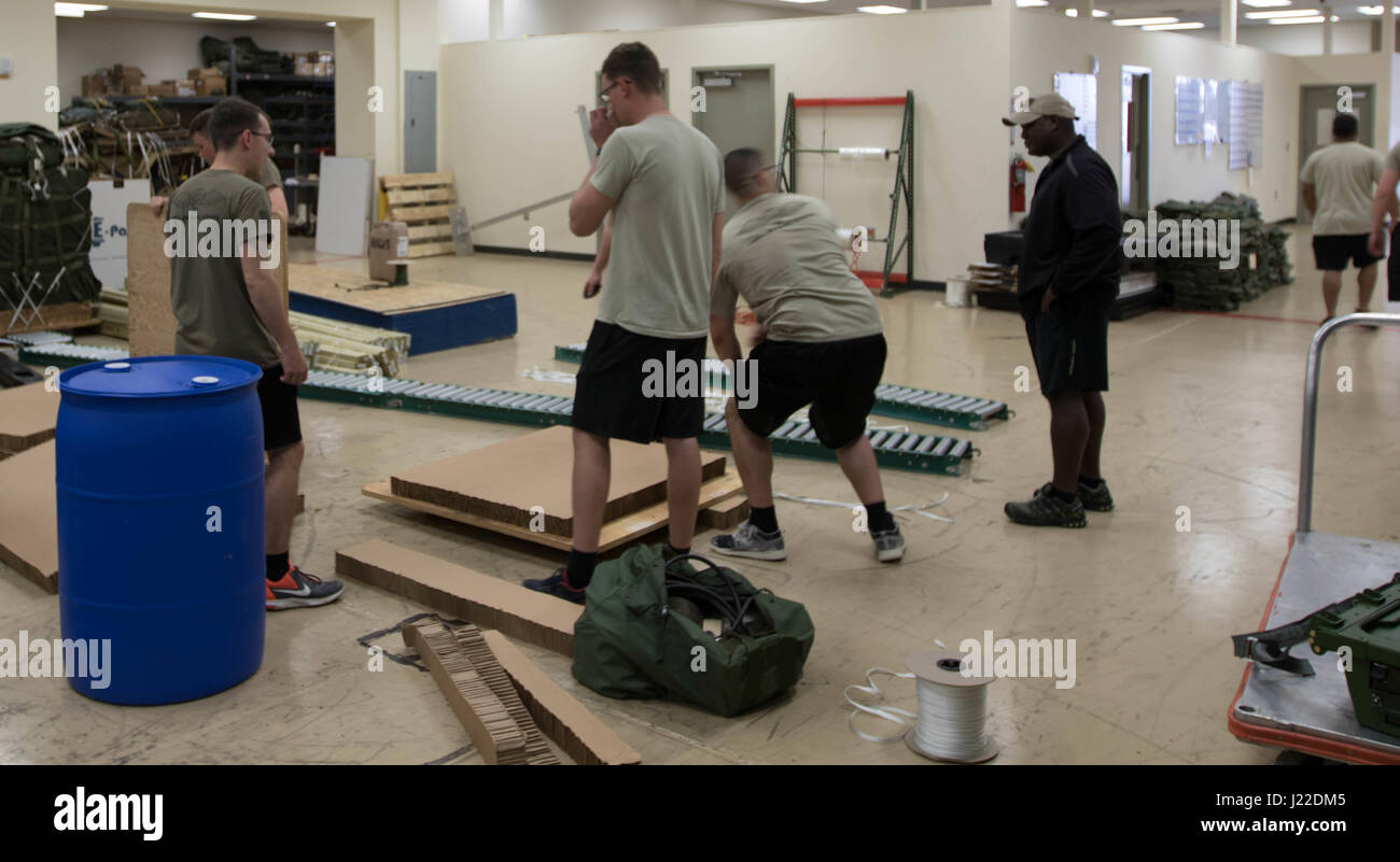 FORT STEWART, GA - Riggers with the 528th Sustainment Brigade (Special ...