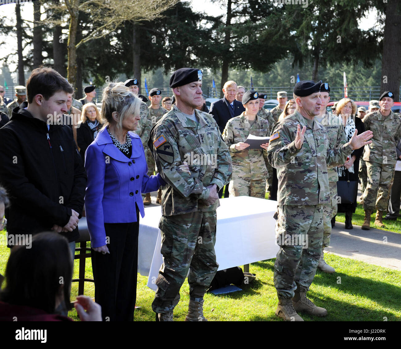 Gen robert abrams hi-res stock photography and images - Alamy