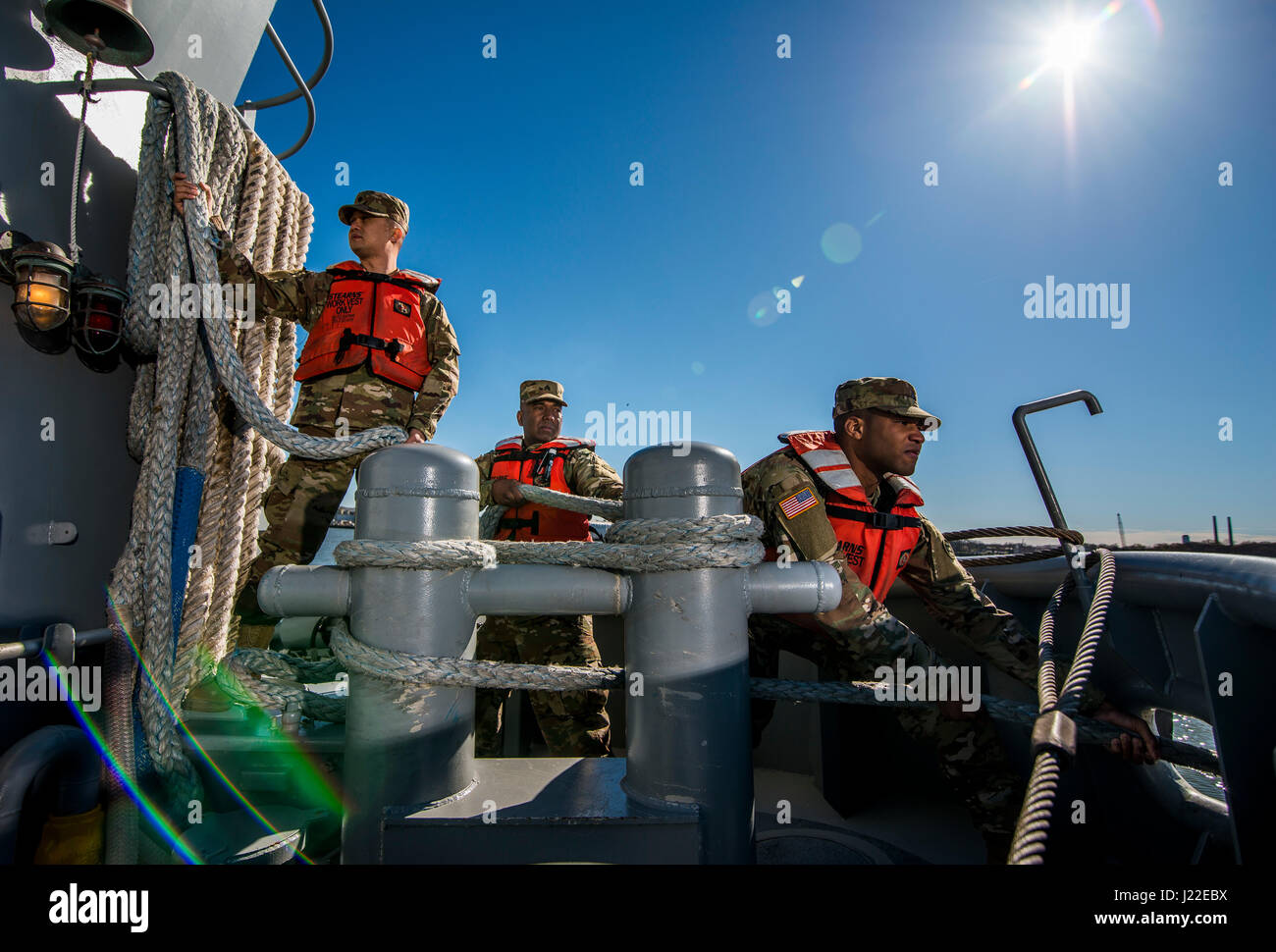 A crew of U.S. Army Reserve Soldiers from the 949th Transportation ...