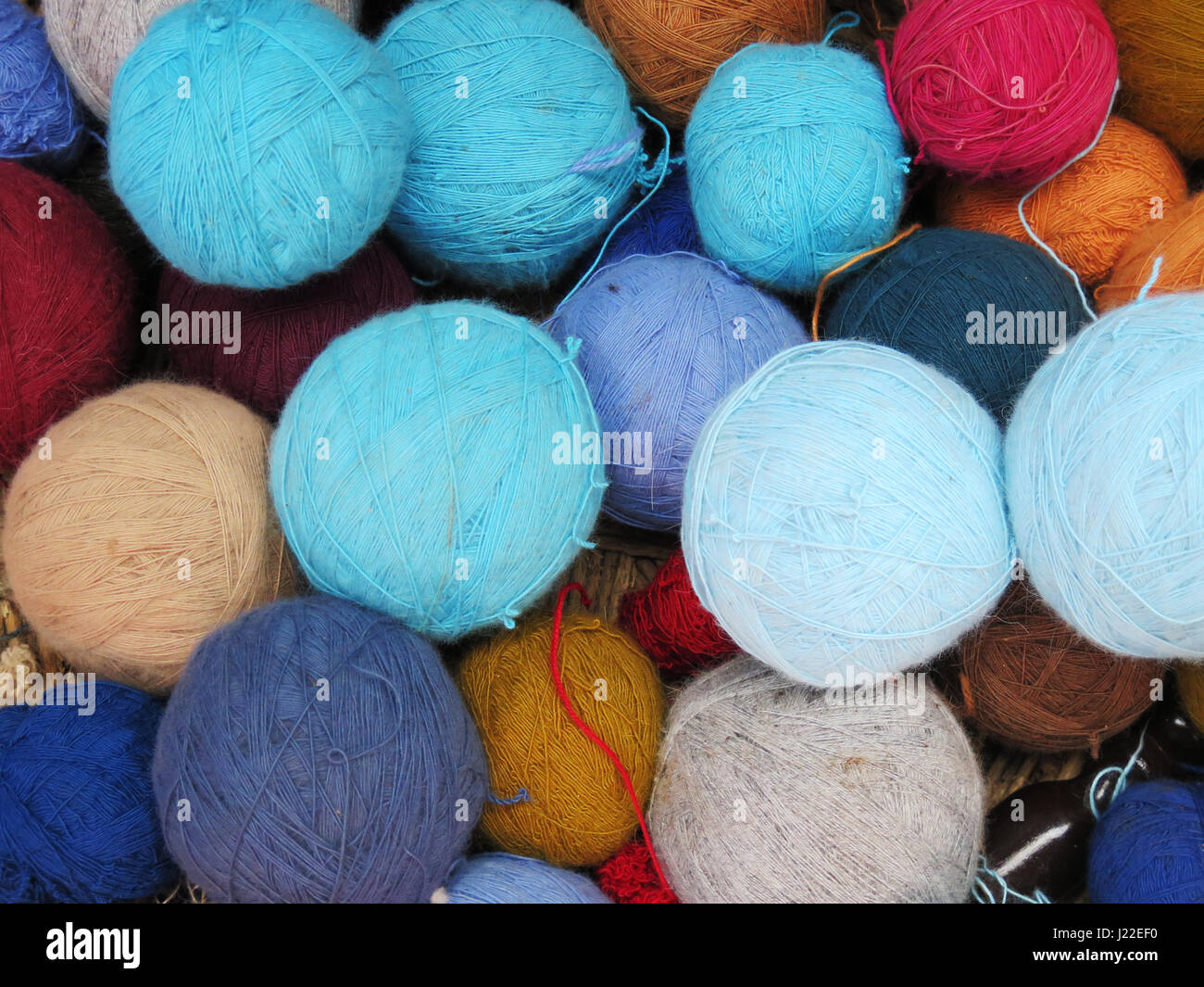 Spinning alpaca yarn hi-res stock photography and images - Alamy