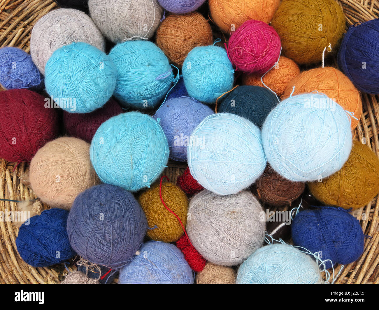Spinning alpaca yarn hi-res stock photography and images - Alamy