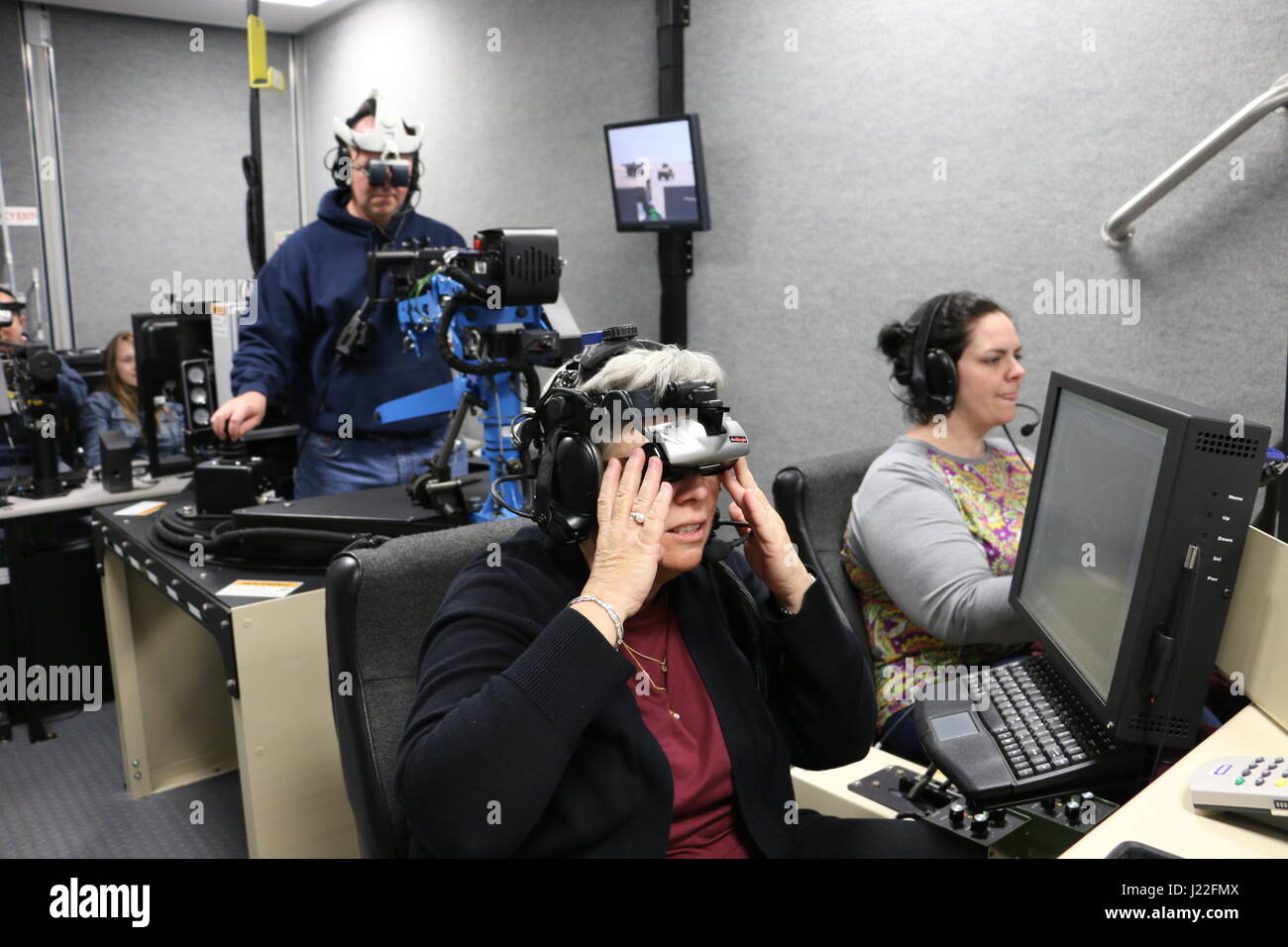 Educators from Kent and Sussex County use the Virtual Convoy Operations ...