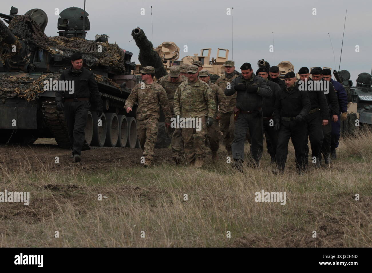 U s tanks in formation hi-res stock photography and images - Alamy