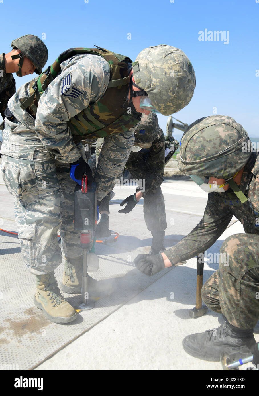 U.S. and Republic of Korea Airmen secure the rapid-runway repair ...