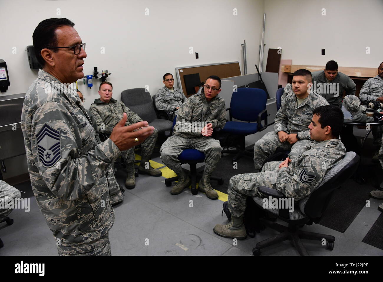 146th aircraft maintenance squadron hi-res stock photography and images ...
