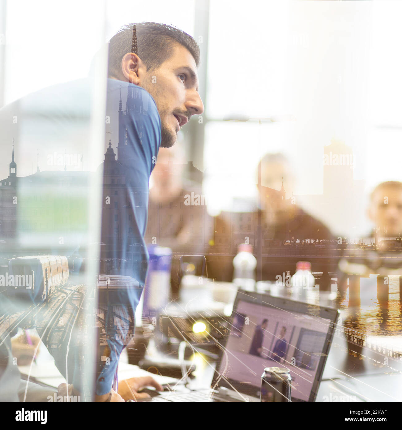 Presentation workshop meeting business hi-res stock photography and ...