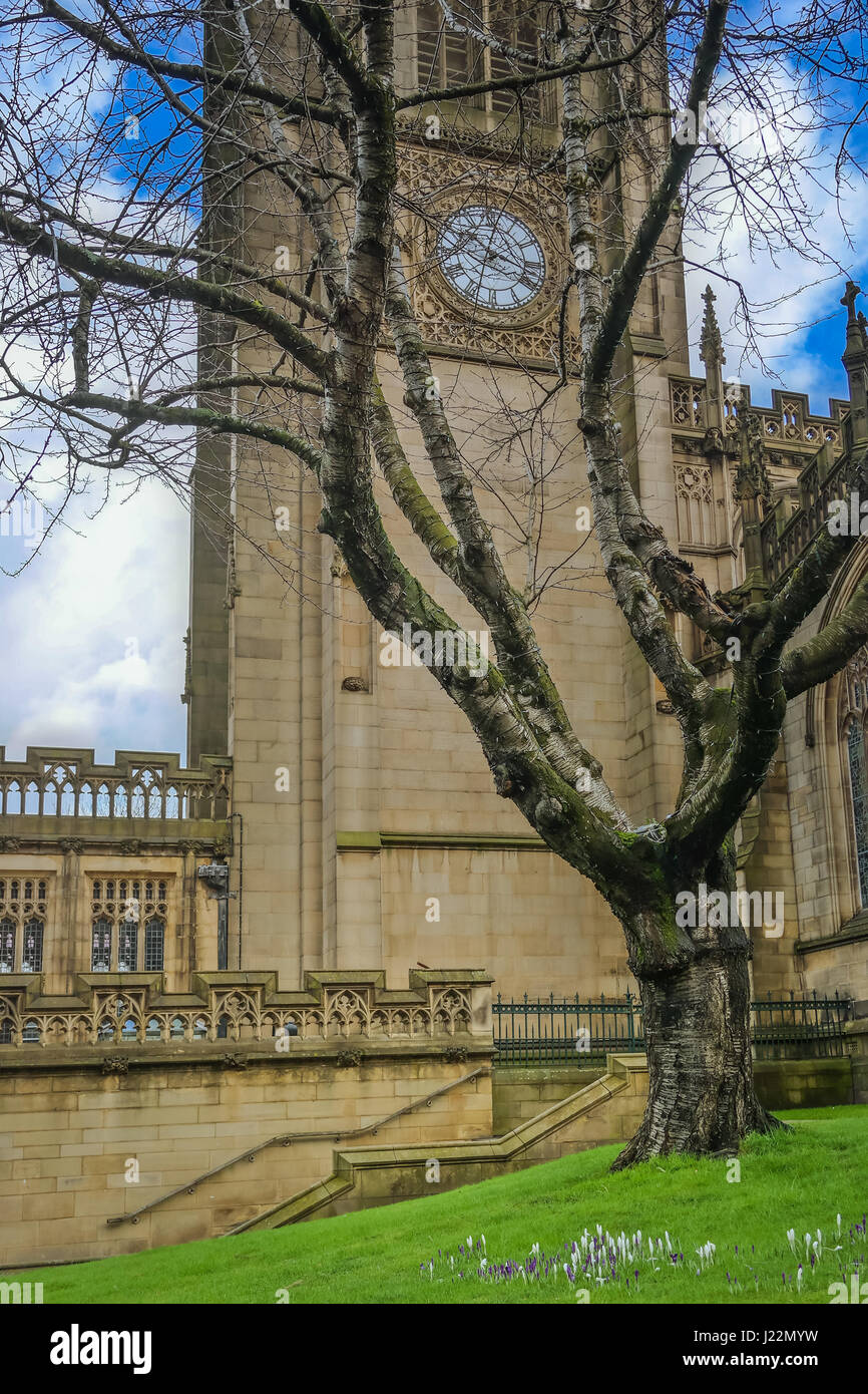 English medieval churches hi-res stock photography and images - Alamy