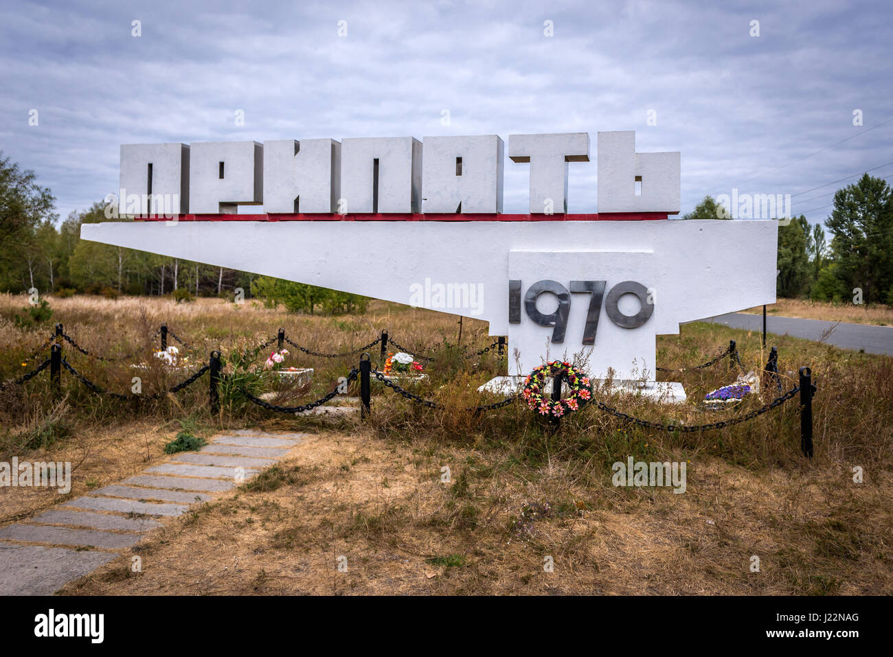 Chernobyl welcome sign hi-res stock photography and images - Alamy