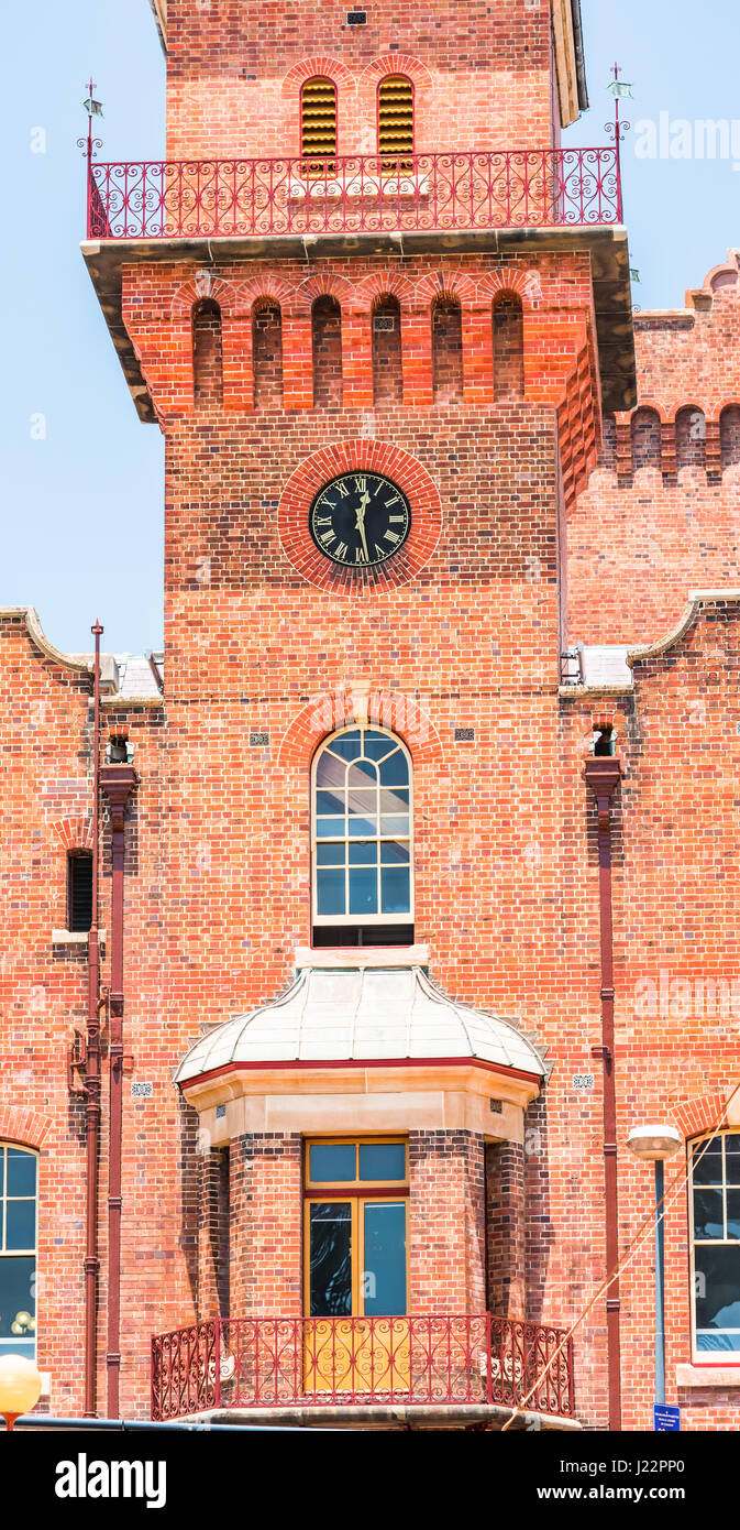 Dutch house red brick hi-res stock photography and images - Alamy