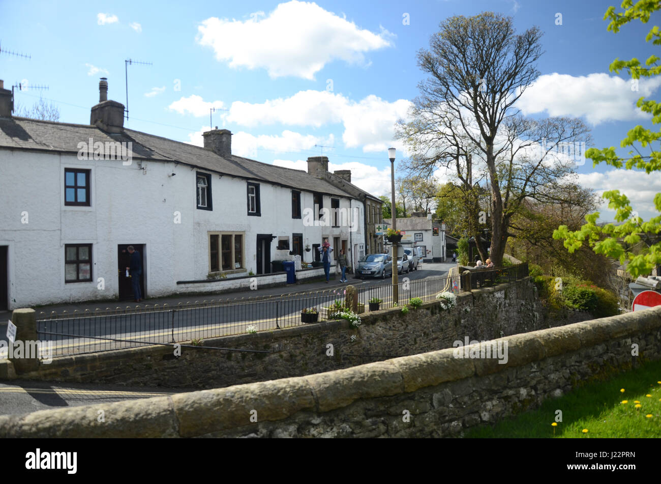 Ingleton yorkshire road hi-res stock photography and images - Alamy