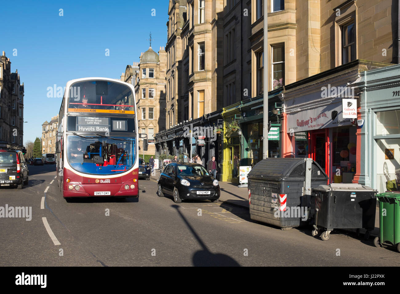Edinburgh double decker bus hi-res stock photography and images - Alamy