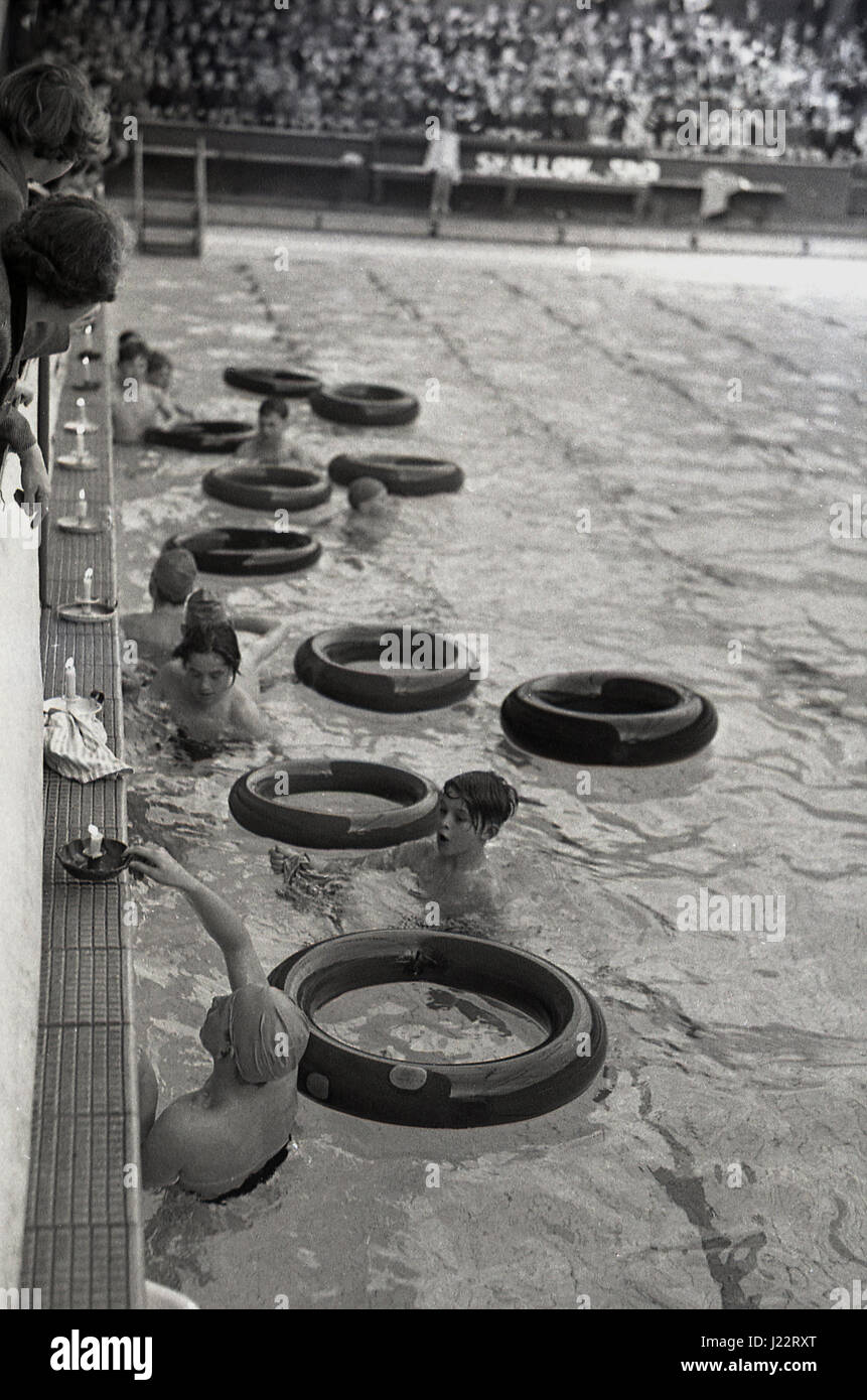 1950s swimming pool hi-res stock photography and images - Alamy