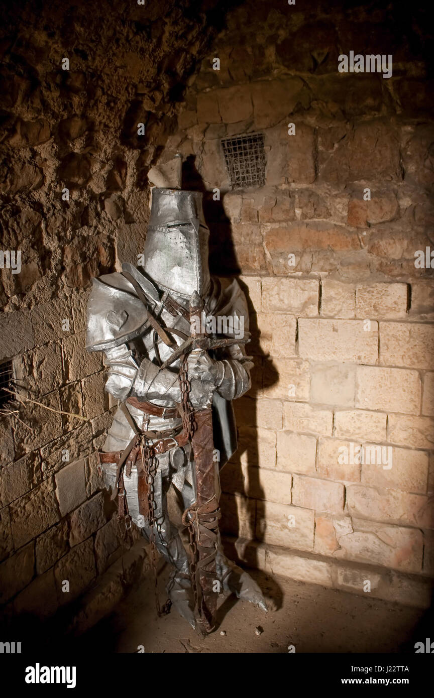 Knight in armor hi-res stock photography and images - Alamy