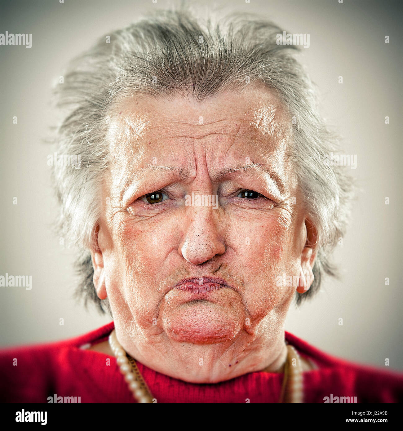 Portrait old lady 80 100 hi-res stock photography and images - Alamy