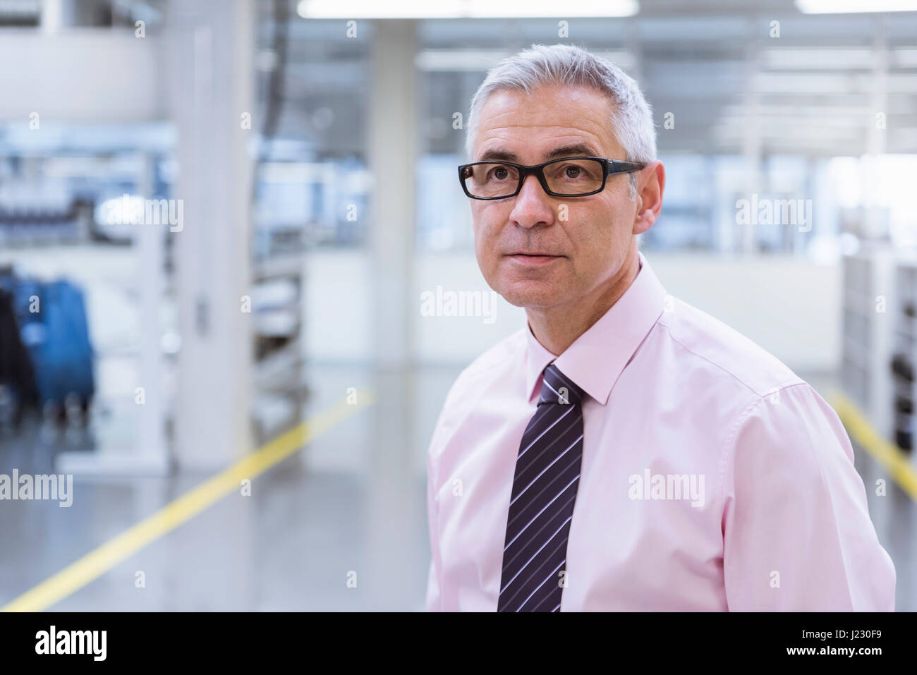 Shop floor management factory hi-res stock photography and images - Alamy