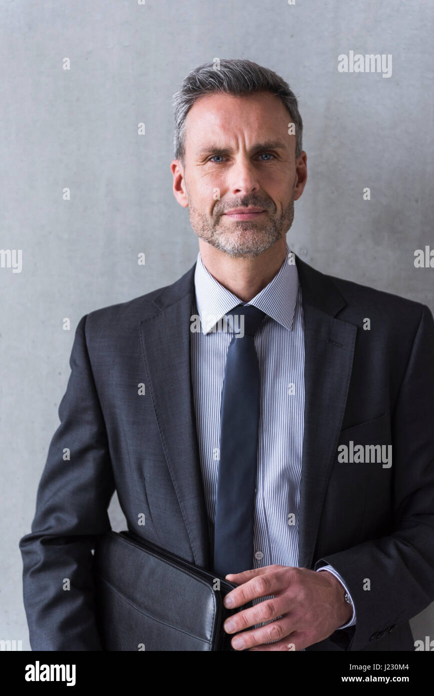 Portrait of a mature businessman Stock Photo - Alamy Portrait of a mature businessman Stock Photo - Alamy
