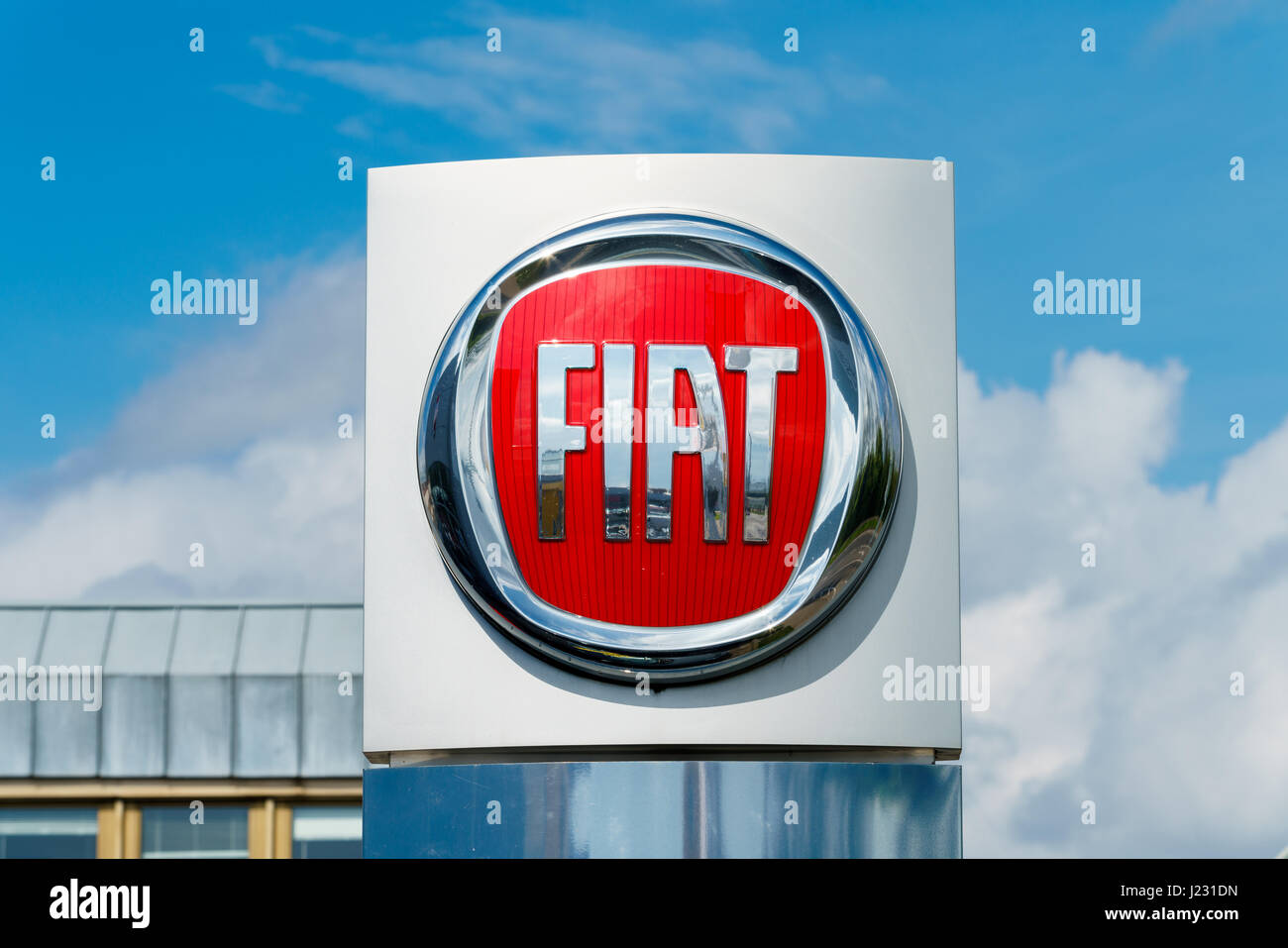 Shiny fiat logo hi-res stock photography and images - Alamy